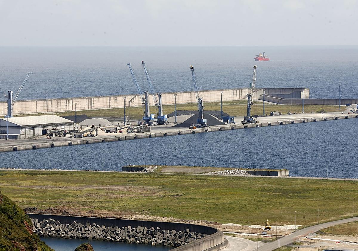 Cinco empresas aspiran al contrato para urbanizar el muelle Romualdo Alvargonzález del Puerto de ...